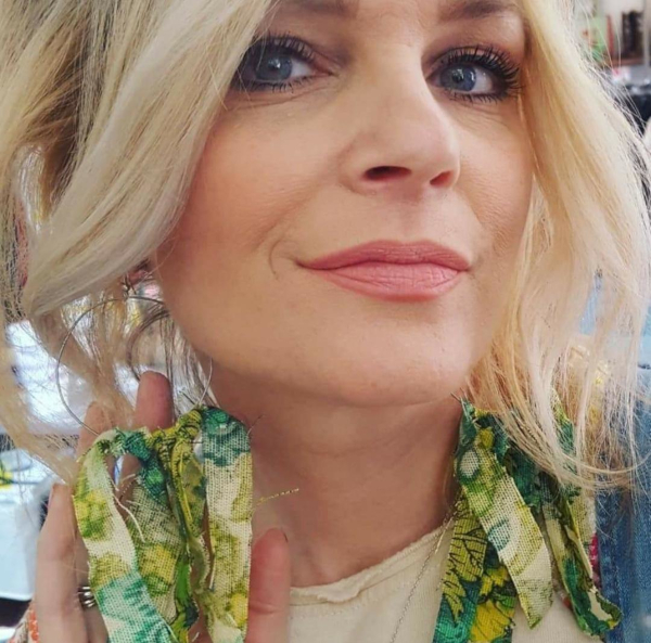 Biography – Jennifer Bricker-Pugh